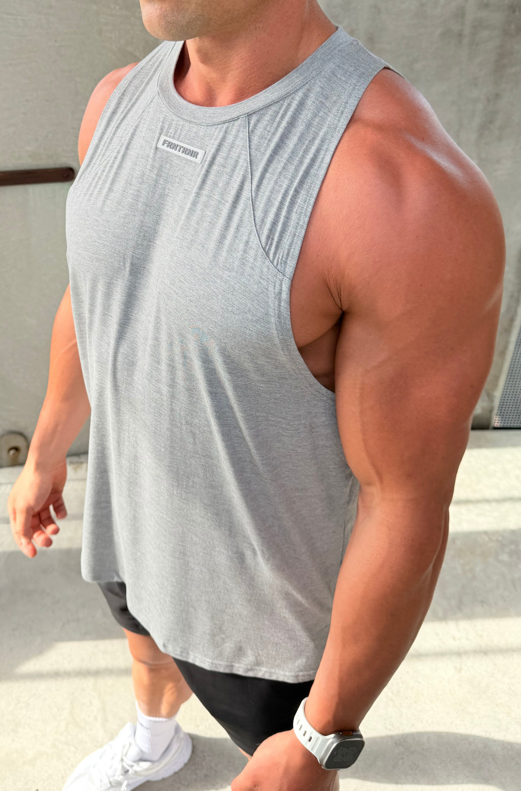 FRNTRNR Taper Tank - Grey Marle – Front Runner