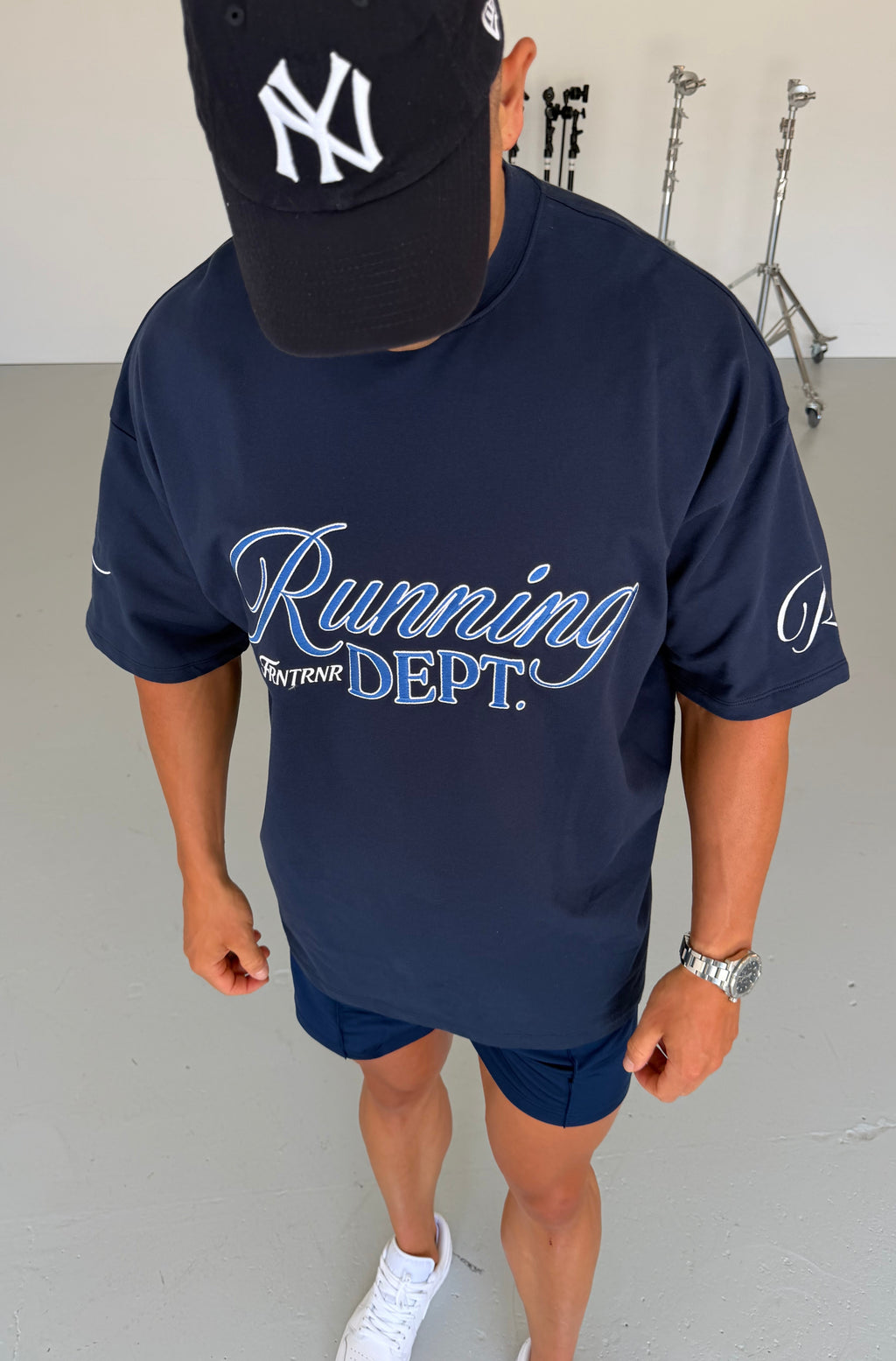 Founder Tee - Navy – Front Runner